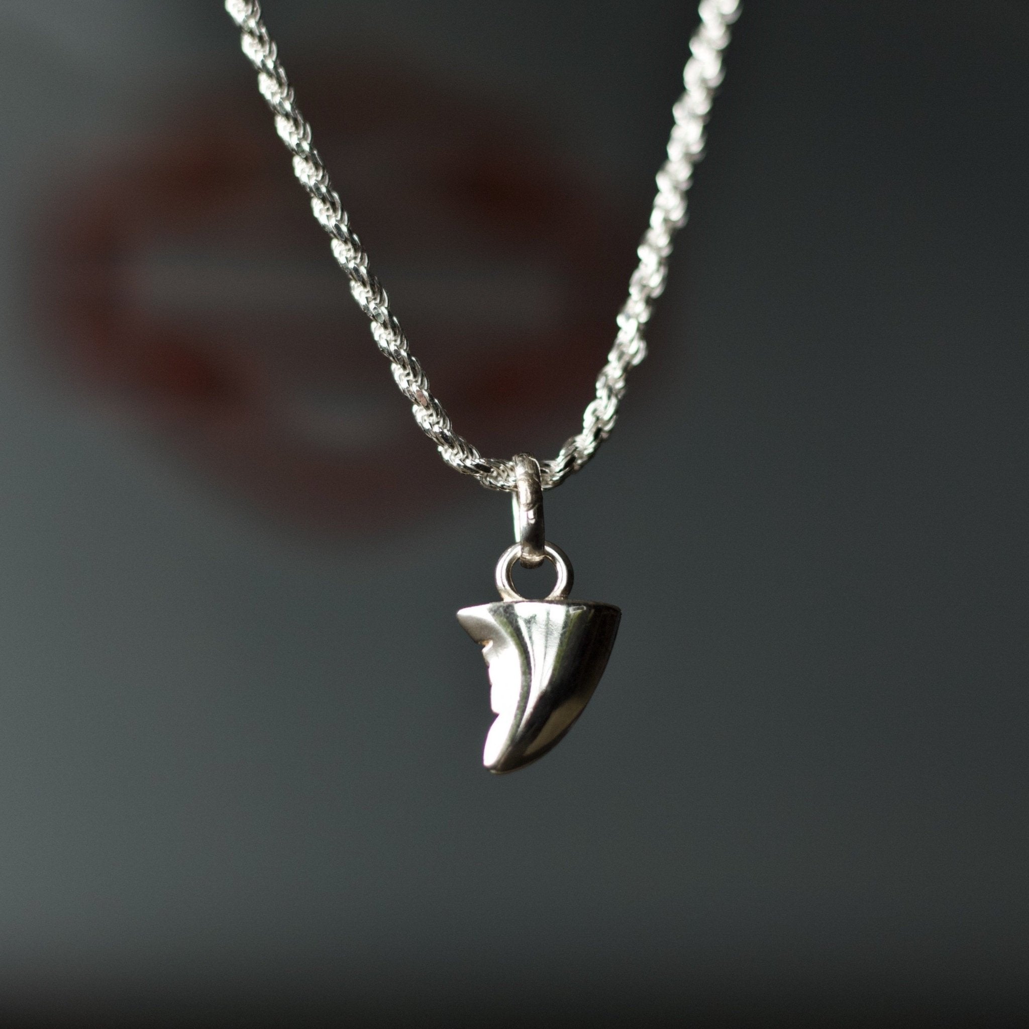 SHARK FIN PENDANT – Dirty Paradise